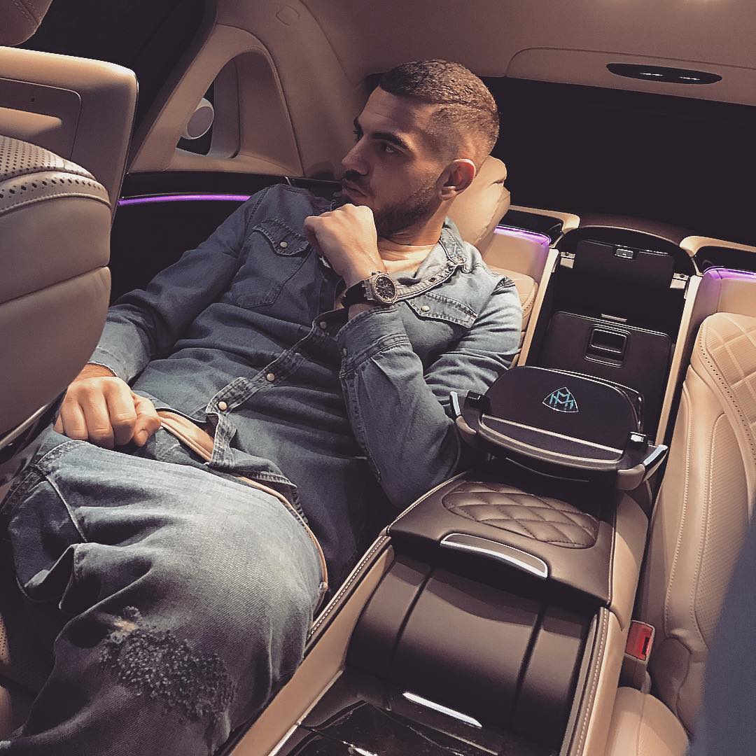 Erik Fullani kapet mat me këngëtaren e njohur, ajo e provokon keq me ...