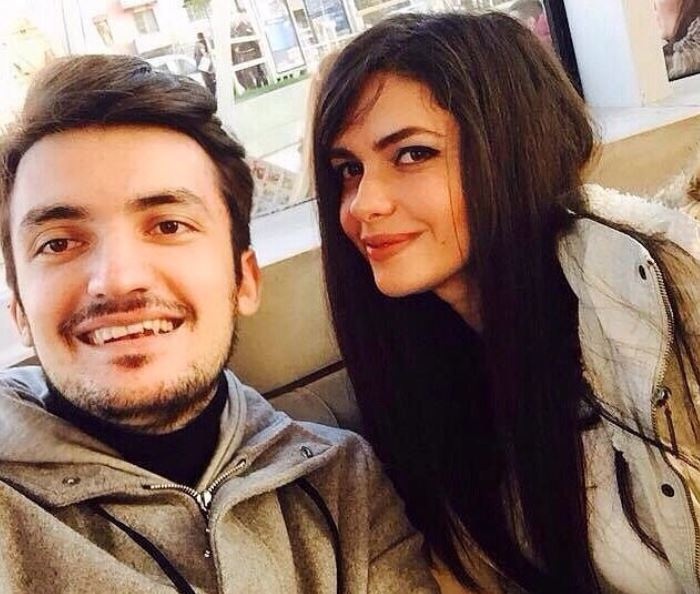 Humbi shoqen më të ngushtë, Eraldo Rexho nderon Adela Xhamanin sipas ...