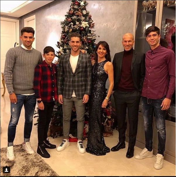 Zidane poston foton me famijen e tij, por gjesti i djalit të tij do ...