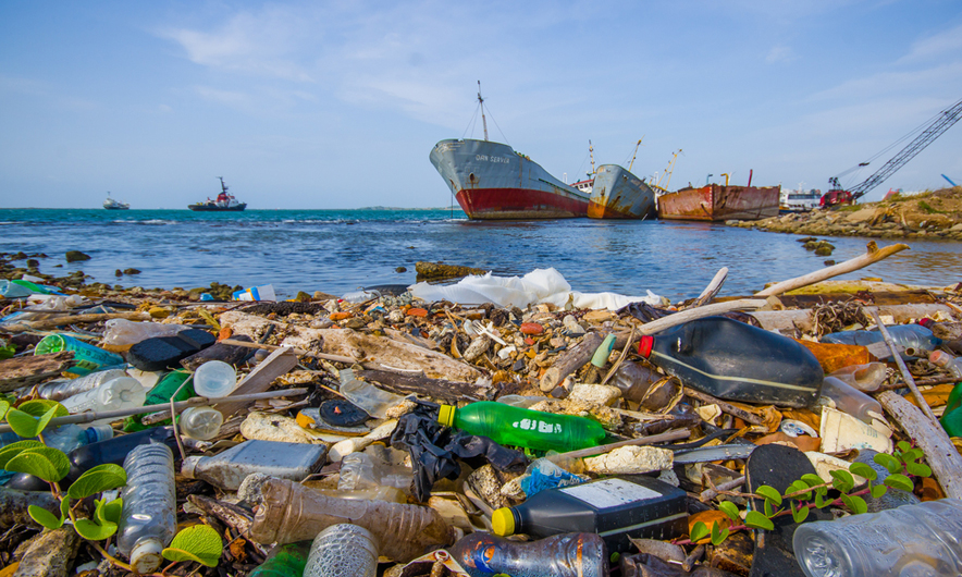 Alarmi i organizatës gjermane: Çdo vit lëshohen mijëra ton plastikë në ...