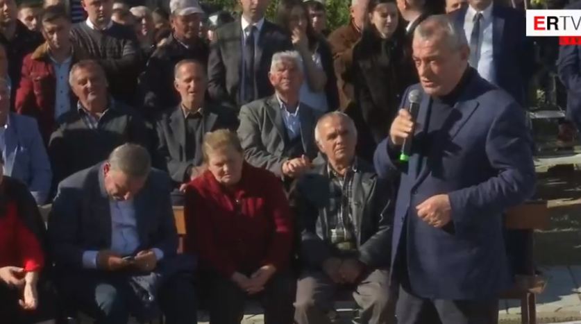 Ruçi-banorëve të Astirit: Jam fshatar, edhe unë kam bërë shtëpi me ...