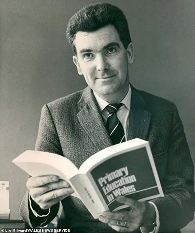 Ndërron jetë profesori i Princit Charles: Dikur kundër titullit të tij ...