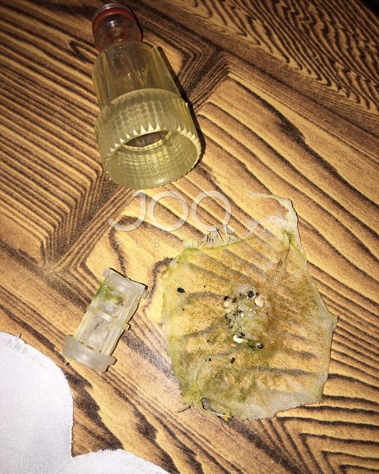 Shqiptarët pijnë ujë me tubacione të çara, Redi Molla s’ngopet me ...