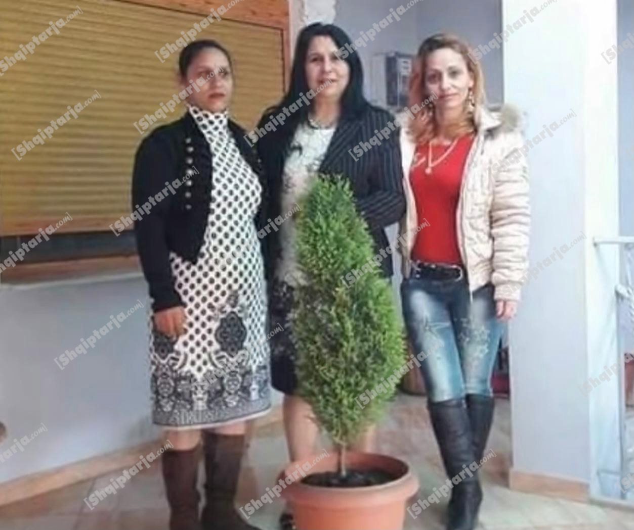 Dalin fotot/ Bashkëshortja e Përparim Ademit njihej me dy motrat Metani ...