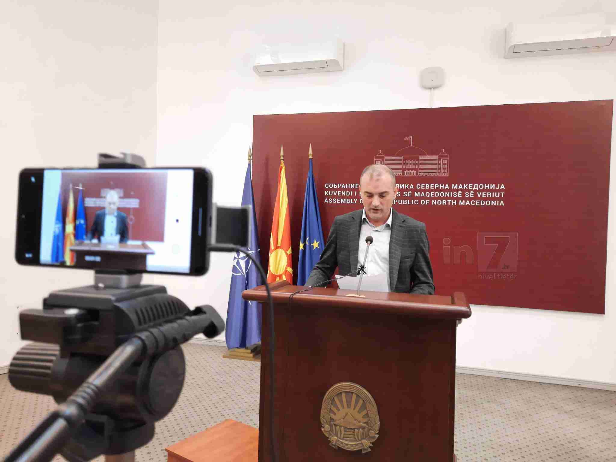 Snopçe: Qeveria është jolegjitime, kemi mbledhur 61 nënshkrime