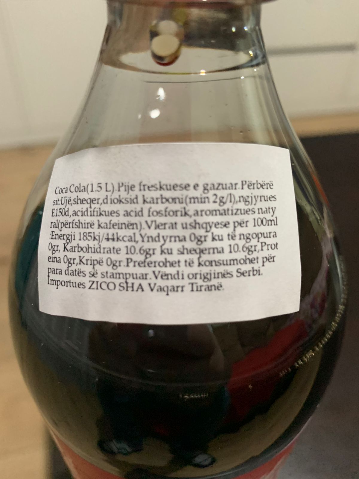 Coca-Cola serbe pushton Shqipërinë/ Trifon Murataj u sjell produktin ...