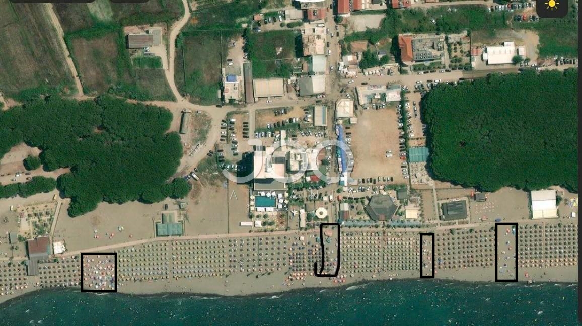 "Spilleja mbi 2 mijë banorë", qytetari: Ky është plazhi publik që na ...