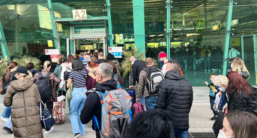 Braktisja e Shqipërisë nga të rinjtë, 30% e bashkive rrezikojnë të ...